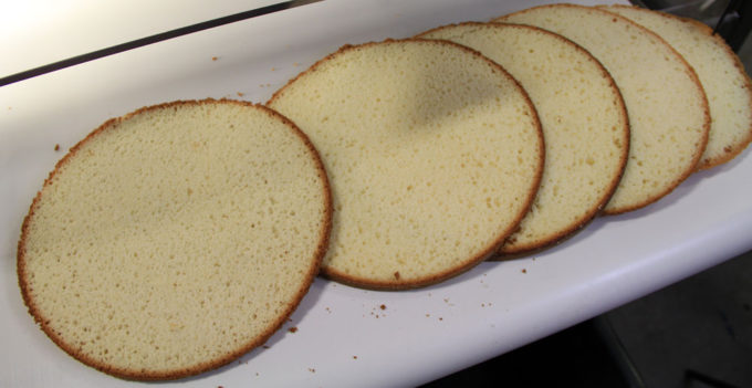 Slicing Horizontal Cake Layers - FoodTools Cake Slabbers