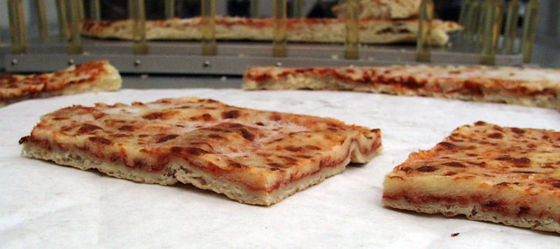 PIZZA CUTTING MACHINE - AUTOMATED PRODUCTION