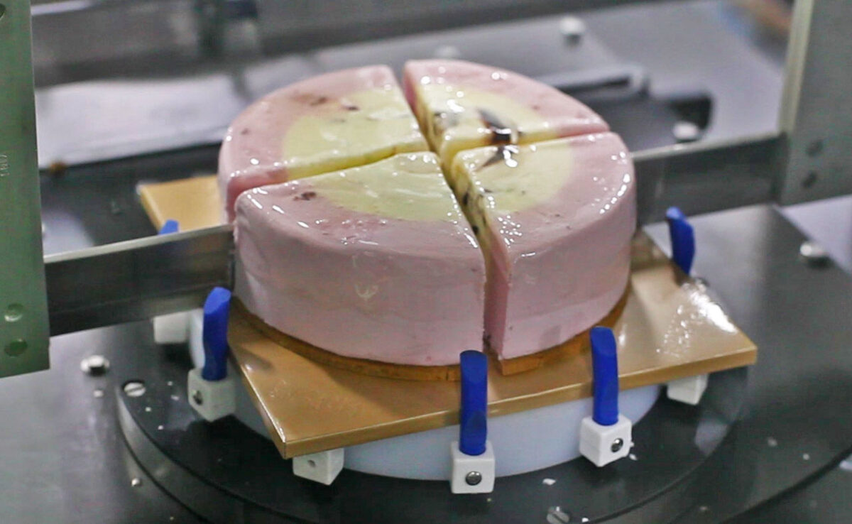 Ice Cream Cake Cutting Machines With FoodTools Equipment