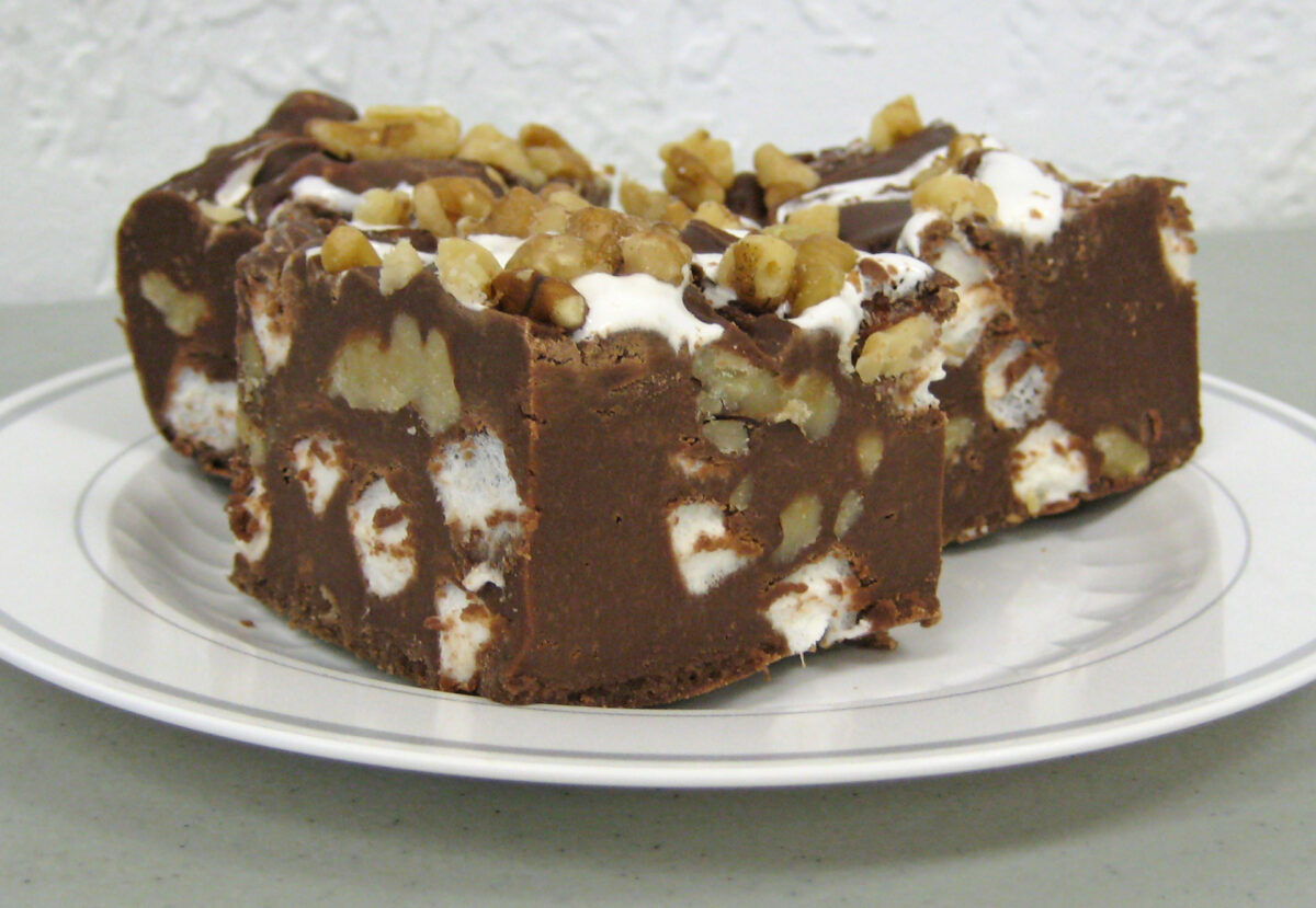 Automated Fudge Cutting Machines For Commercial Bakeries