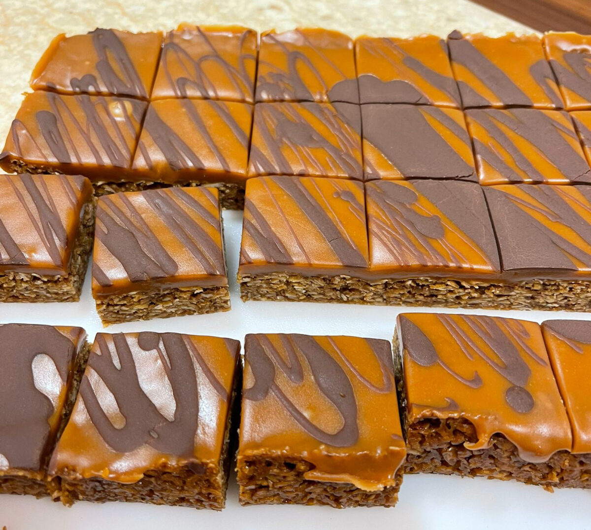 Automated Flapjack Cutting Machines For Commercial Bakeries